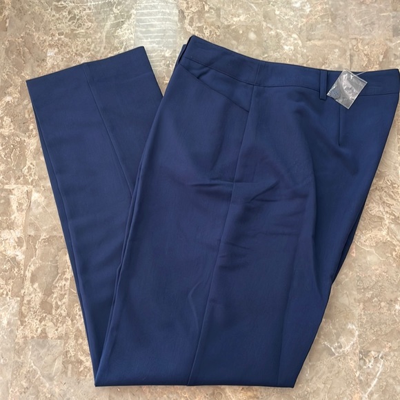 Chadwicks | Pants & Jumpsuits | Nwot Shape Benefits Dress Pants In Rich ...